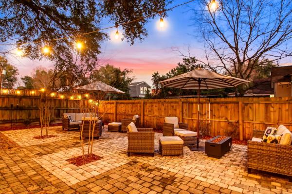 Historic 1892 Savannah Duplex Off Forsyth Park - Savannah, GA