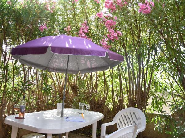 Pavillon 3 Pièces Avec Piscine, Terrasse Et Parking Privé - Proche Plage Et Commerces - Fr-1-229-812 - Gruissan