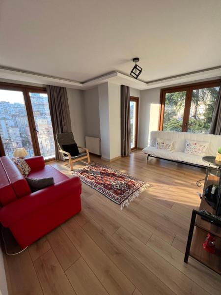 Newly Decorated Apartment Close To ŞIşli Metro In Istanbul - Cihangir