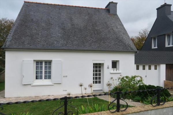 Maison Avec Jardin, Grande Véranda, Wifi à St Quay-perros - Réf 880 - Lannion