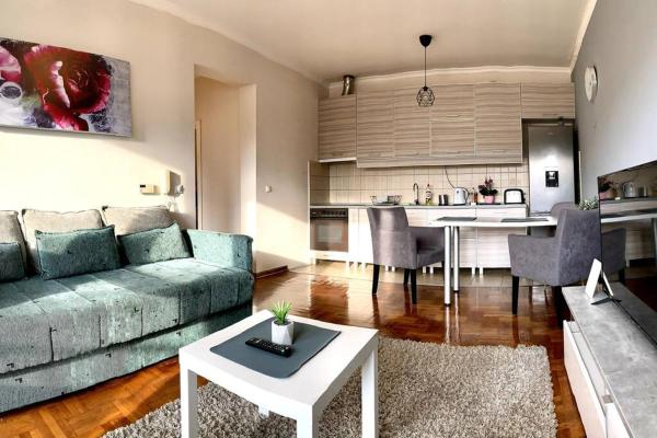 Sunkissed Apartment - Belgrade