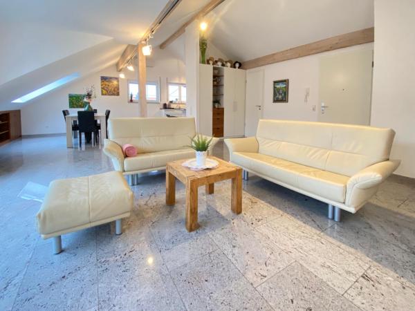 4 Zimmer Apartment, 125 Qm, Ruhig Und Zentrumsnah, Max 5 Pers, Dachterasse, Garage, 1000 Mbit - Böblingen