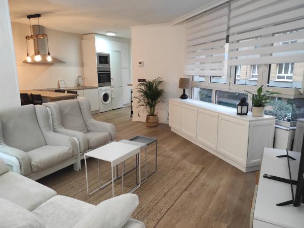 Centro Playa, Apartamento Con Garaje - Gijón