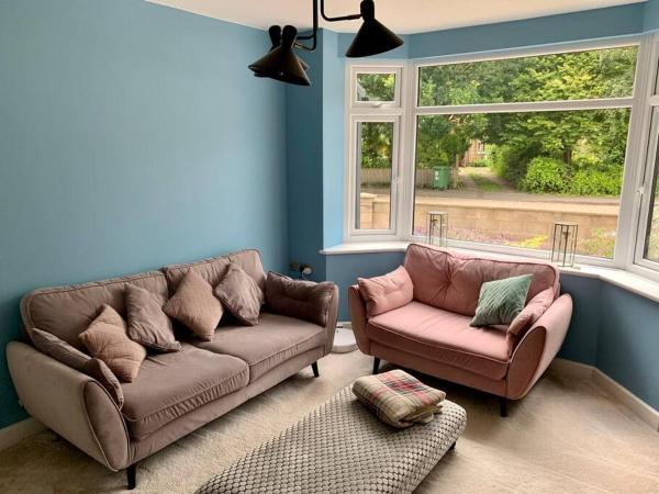 Modern 3 Bedroom Home In Coy Pond, Poole - Dorset