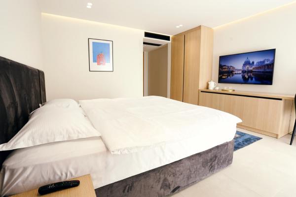 Hotel 12 - Kosovo
