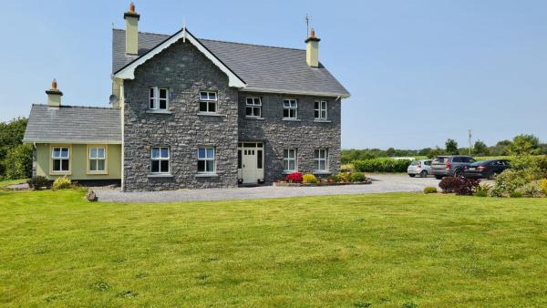 Whitethorn Lodge, Bed & Breakfast, Lackafinna - Ireland
