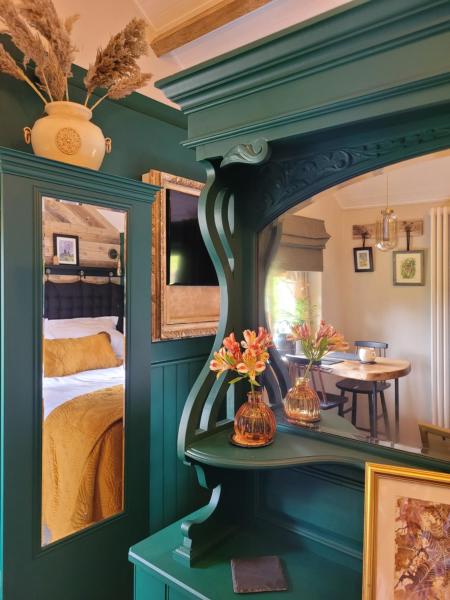 Kettle Tree Cabin - Welshpool