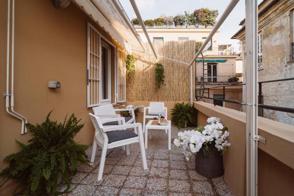 Tra I Tetti Di Campetto, Attico Con Terrazzo E Ascensore E Parcheggio Gratuito - Genoa