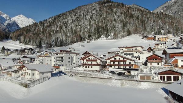 Alpen Gasthof Apartments Hohe Burg - Tirol