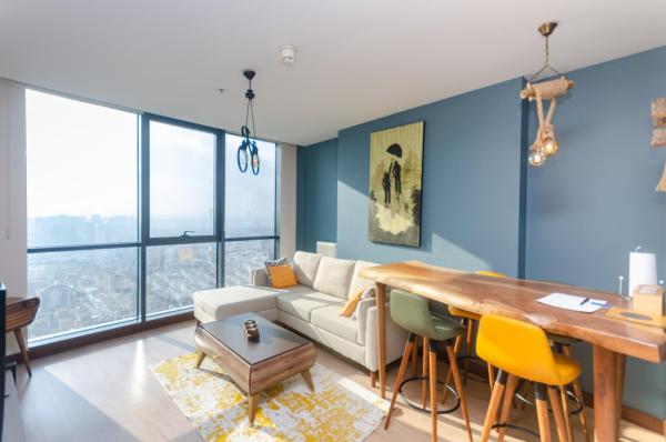 Stylish Flat-eagle Eye For Istanbul - Kartal