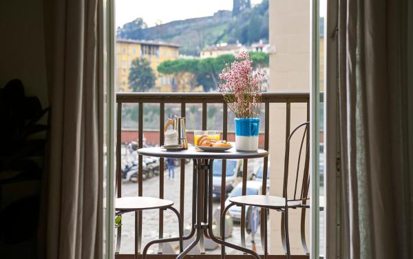 3 Master Bedrooms With Balcony On The River With Views - Toscana