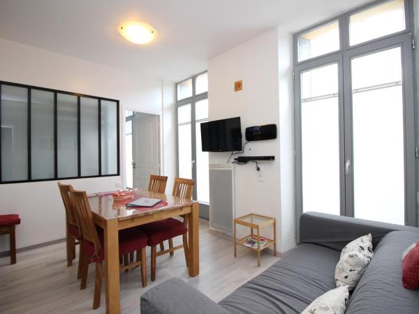 Charmant T3 En Centre-ville - 2 Chambres - 42m² - Balconnets - Résidence Avec Ascenseur - 4 Pers. - Fr-1-608-164 - Chastreix