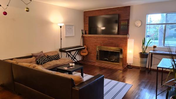 Palo Alto ''Startup House'' - Palo Alto, CA