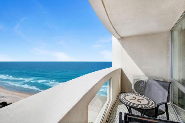 Focus Apartments With Ocean Views - Coasthm - Surfers Paradise
