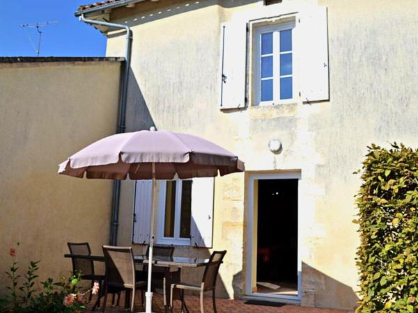Gîte Charentais Avec Terrasse, Jardin Et Randonnées - Idéal Familles Et Animaux Acceptés - Fr-1-653-177 - Charente