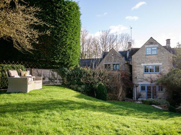 Pineapple Spa Cottage - Moreton-in-Marsh