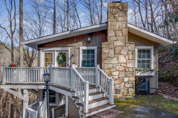Spring Creek Cottage Chalet - Walland, TN