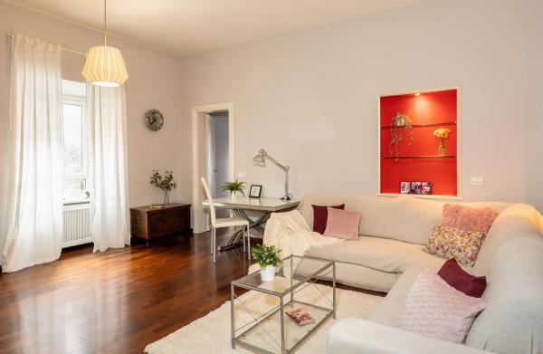 8 Home - Rome