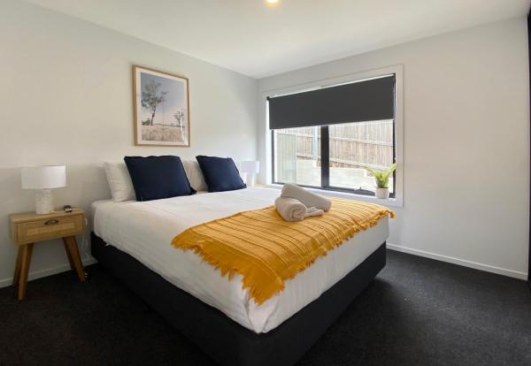 Albatross Rise - Modern Family Home - Hobart