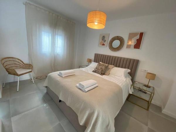 Stylish Seaside 3 Bed Apartment With Terrace + Sea View - Benalmádena
