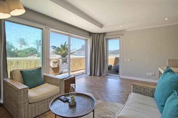 The Cosy Sandcastle At The Beach - Cape Town