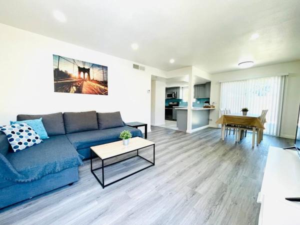 Luxury Home Near Disney Land. Entire Place! - Santa Ana, CA