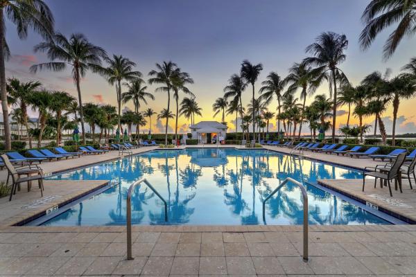 Waterfront Luxury Villa 34 With Sunset Views And Boat Slip Townhouse - Florida Keys