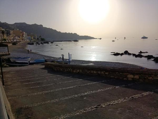 Bilocale Fronte Mare - Naxos