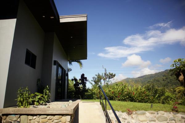 Jungle Home With King Beds -5 Minutes From The Beach - Costa Rica