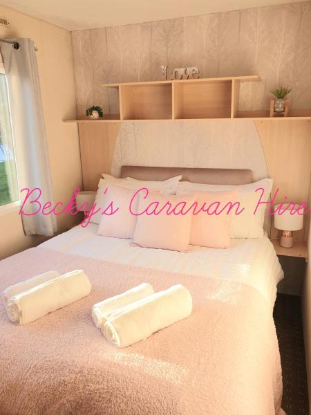 Becky's Caravan At Marton Mere - Lytham St Annes