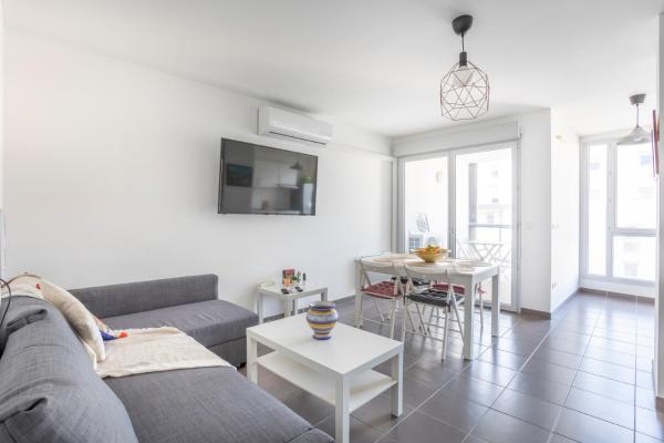 New Joliette Comfortable Apartment Well Located With Private Parking - Marseille