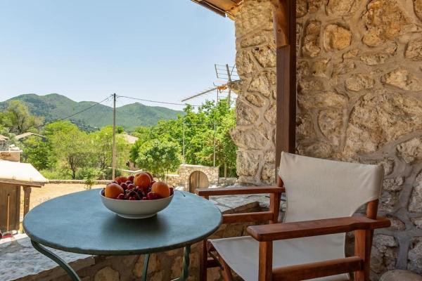 Pano Rouga - Pontzos Traditional Stonehouse - Lefkada