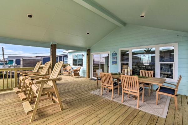 Surfside Beach Vacation Rental With Ocean Views - Surfside Beach, TX