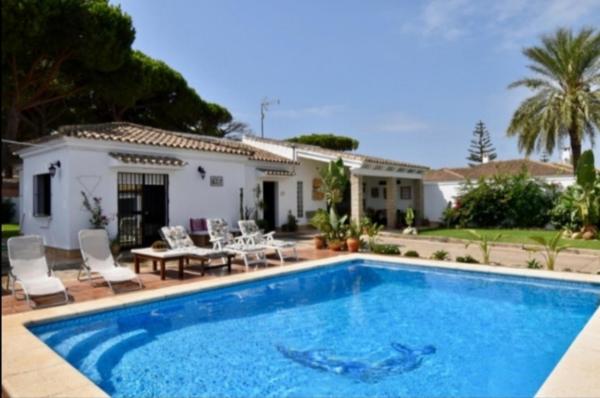 Villa Mencal - Chiclana de la Frontera