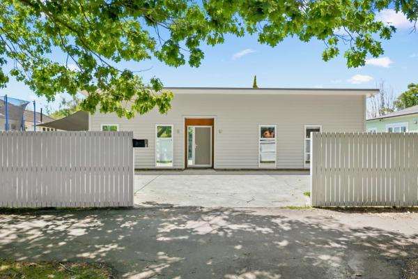 Contemporary Comfort - Masterton Holiday Home - Masterton