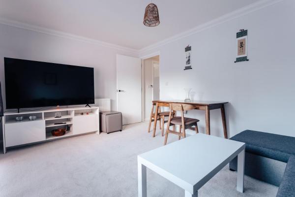 Modern Peaceful Flat In Town With Parking - Bournemouth