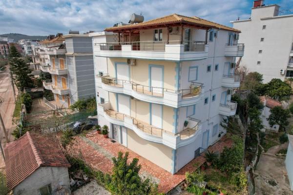 Kristal Apartments - Ksamil