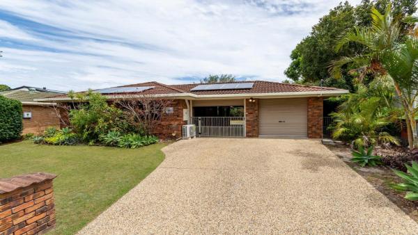 Dog Friendly House Near Beach - Bribie Island