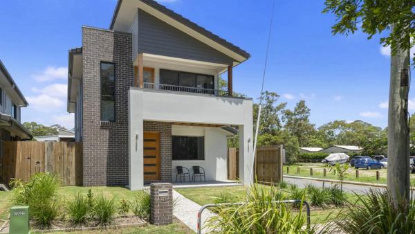 Lavish Beach House On The Surf Side! - Brisbane