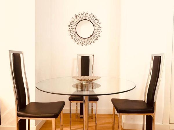 Bonito Piso En Pleno Centro Con Parking Opcional - Grenade