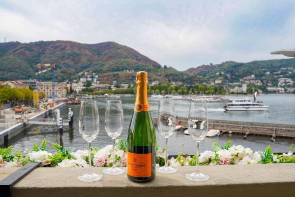 Appartamento Esclusivo Fronte Lago, In Centro A Como Con Garage - Como