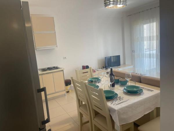 Edi House - Velipojë