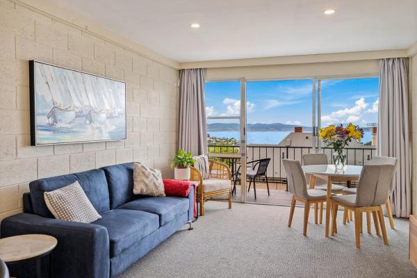 The Charming Soho - Modern Pad With Scenic Views - University of Tasmania