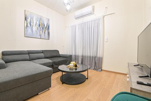 Areos Comfort Living Apartment - Alexandras Ave 72 - Athens