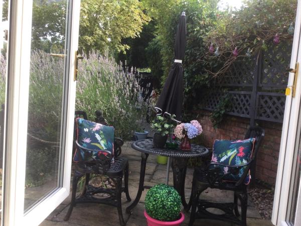 Oakleigh 1 Bed Ground Floor Garden View Apartment Free Onsite Parking - Stratford-upon-Avon