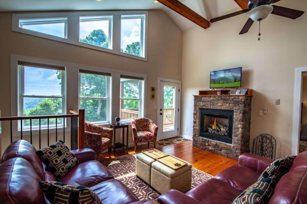 Appalachian Ski Mountain Chalet - Appalachian State University, Boone