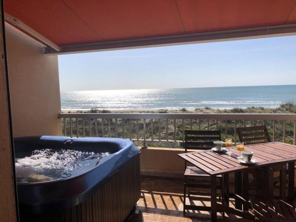 Studio Rénové Avec Jacuzzi, Terrasse Et Parking Privé à Marseillan-plage - Fr-1-326-460 - Marseillan