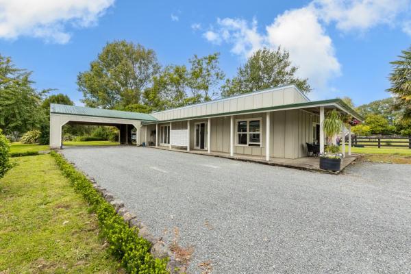 The Olde Store - Hunua Holiday Home - Clevedon