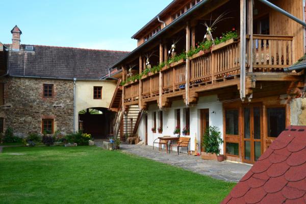 Selský Dvůr- Apartmány A Keramická Dílna - Czechia