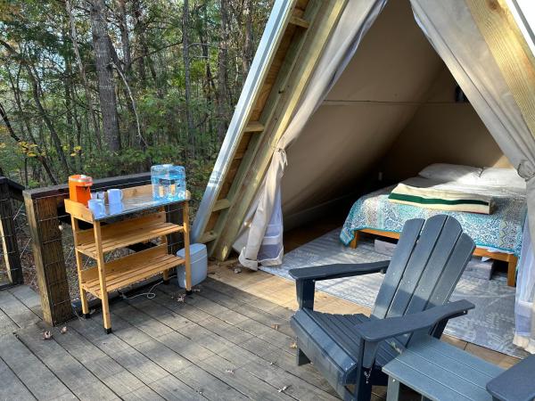 Bohamia - Cozy A-frame Glamp On 268 Acre Forest Retreat - アラバマ州